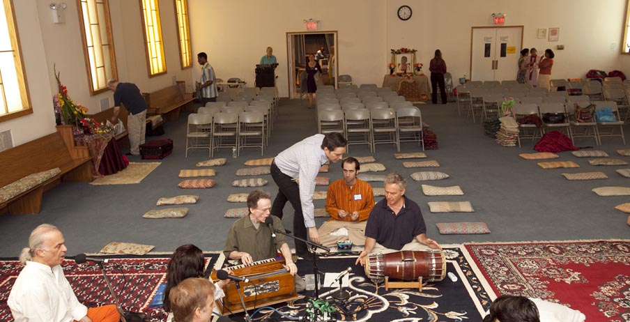 The Siddha Yoga Meditation Center in New York - Center Gallery